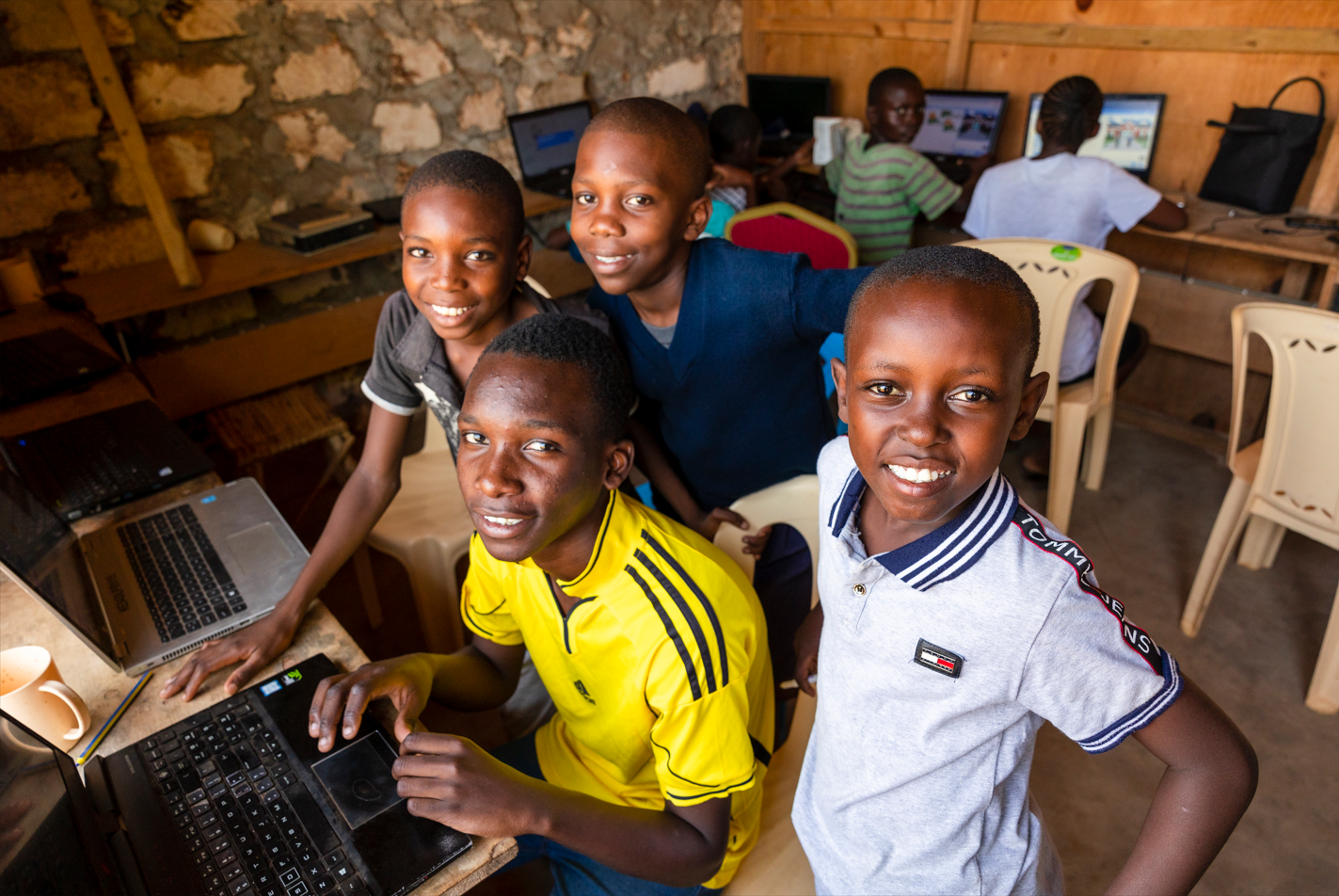 A computer and IT training | Charity gifts | Gifts of Compassion ...